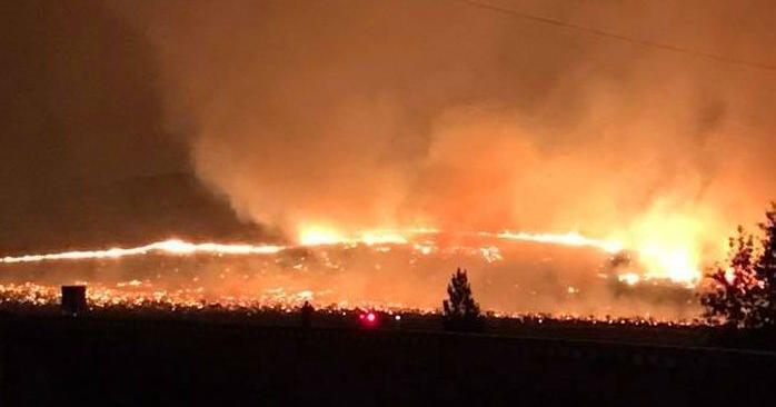 Fire crews contain Vantage wildfire | Spokane News | khq.com