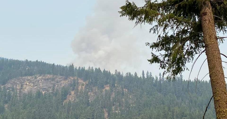 Level 3 evacuations called north of Wauconda for 50-acre Spur Mountain ...