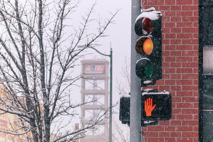 Widespread snow to start off the week | Weather | khq.com