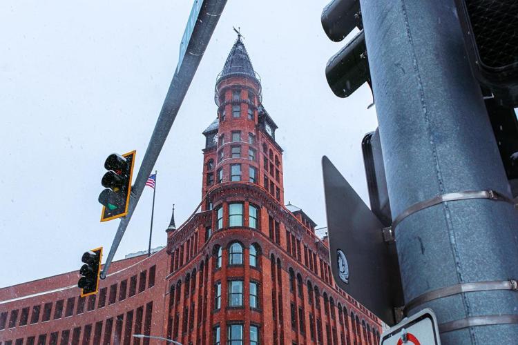 Widespread snow to start off the week | Weather | khq.com