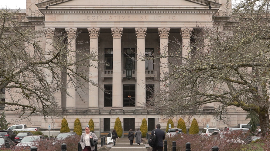 Washington Senate panel advances age-based restrictions for social ...