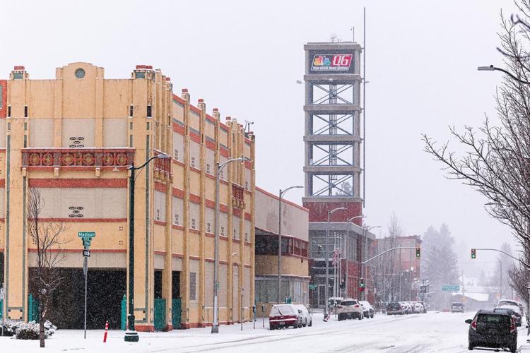 Widespread snow to start off the week | Weather | khq.com