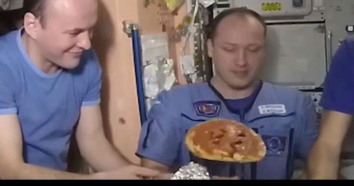 WATCH: ISS astronauts throw pizza party in space | Spokane News | khq.com