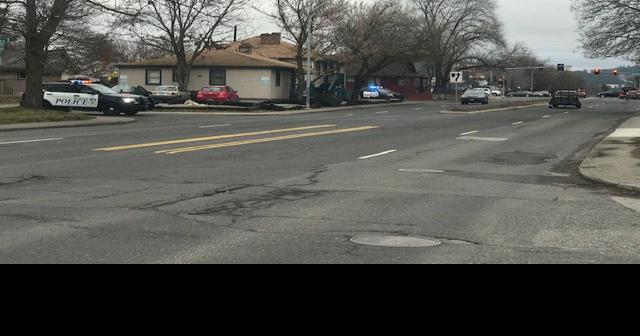 Spokane Police officers searching for armed robbery suspect | Spokane ...