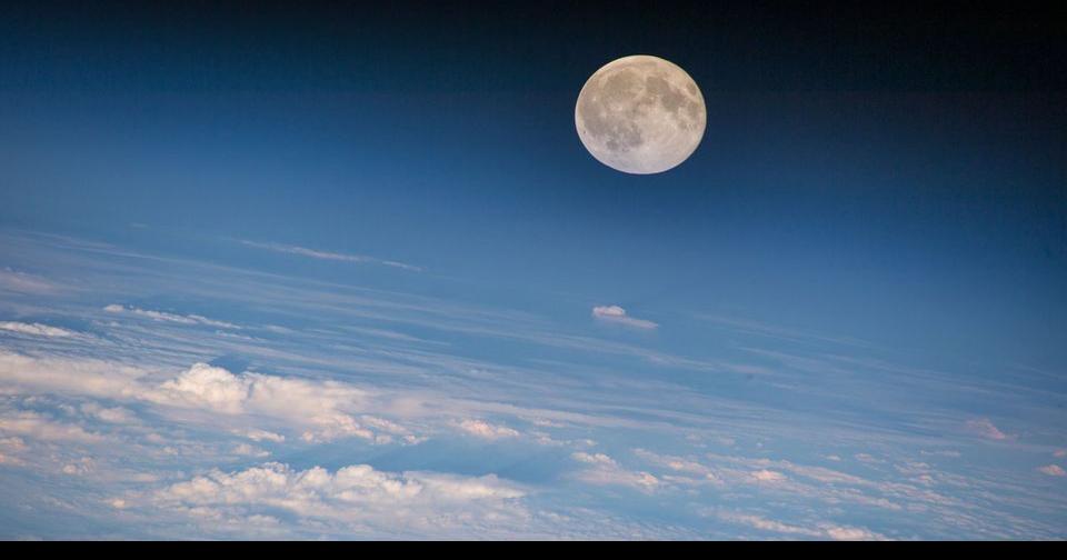 American lunar lander touches down on moon for first time in a half ...