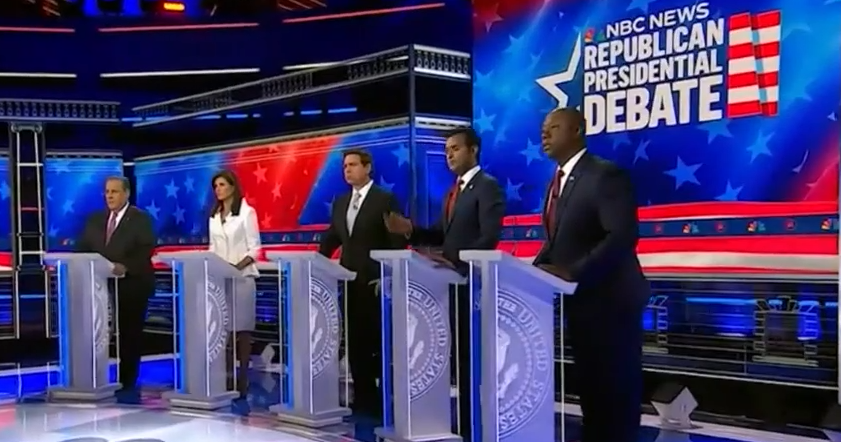 5 Republican Presidential hopefuls take the stand for the debate ...