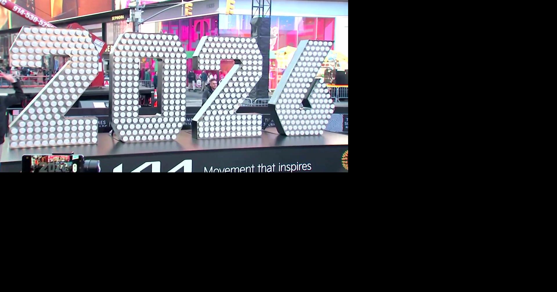 7-foot-tall '2026' sign unveiled in New York City | Spokane News | khq.com