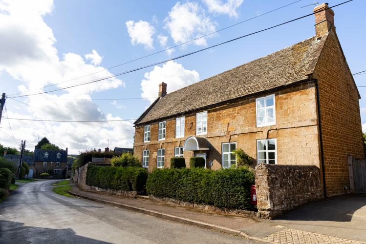 Beyoncé and Jay-Z buying 58 acres of UK land to build mansion ...