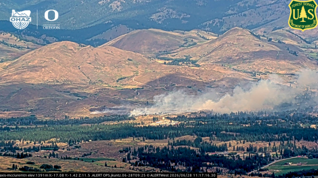 Winthrop wildfire forces evacuations, power out with no timeline ...