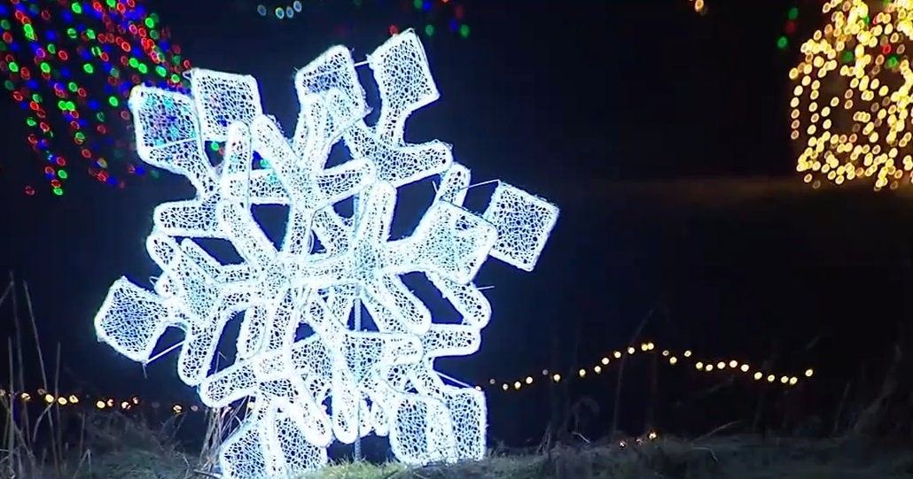 Manito holiday lights display opens for the season | Where We Come From ...