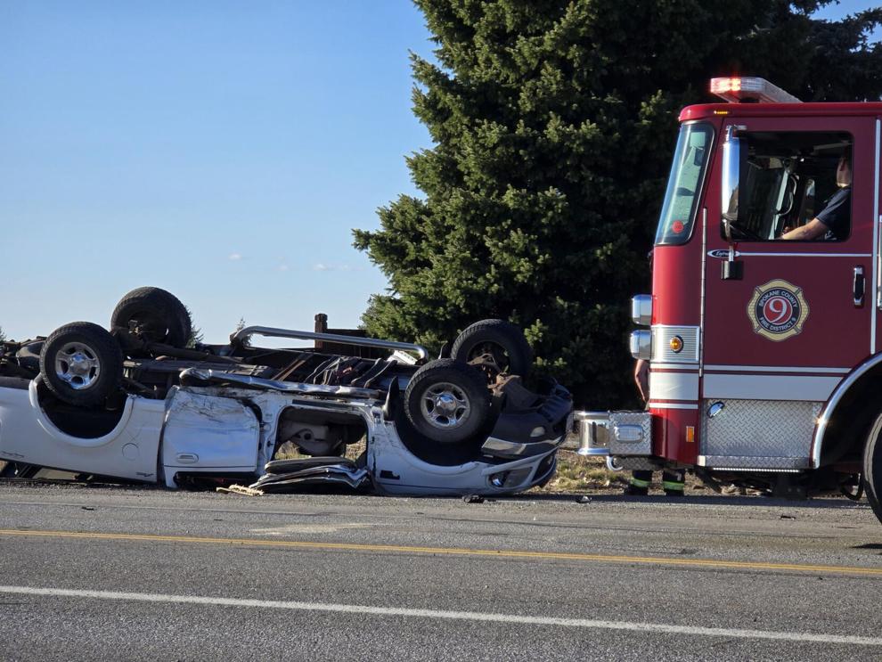 One person trapped after rollover crash in Spokane near Bigelow Gulch ...