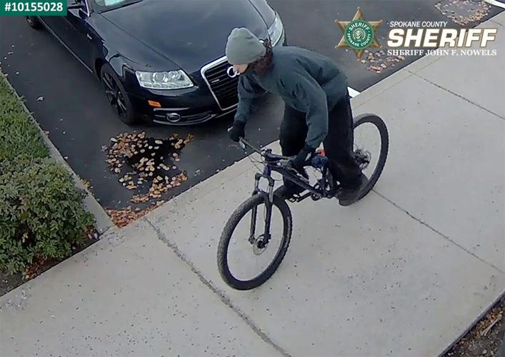 Detectives searching for suspect after bank robbery on Spokane's South ...