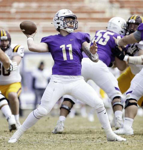 Position Preview: Carroll takes deep quarterback group into 2021 fall season | Regional | khq.com