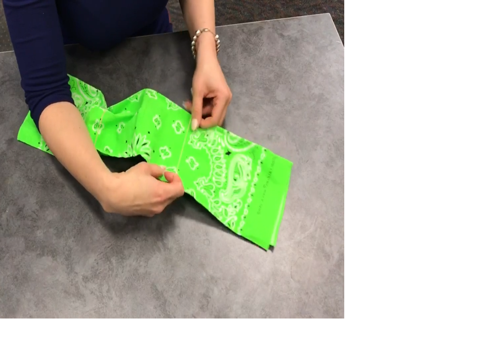 How to make a homemade mask with just rubber bands and a bandana ...