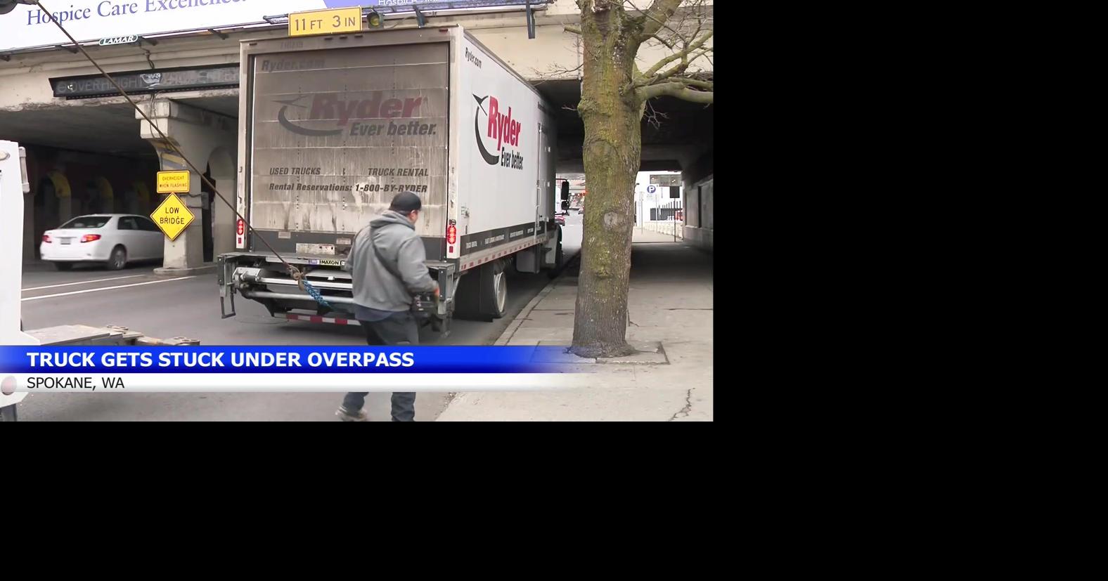Ryder moving truck stuck underneath Stevens Street viaduct | Top Video ...