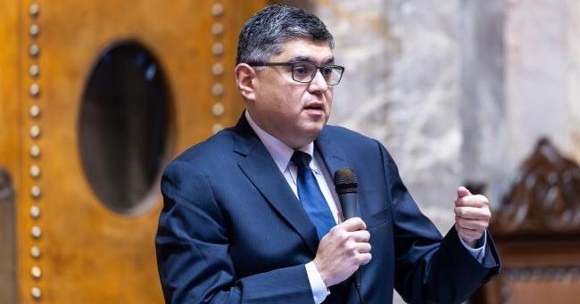 Washington Senate passes face mask ban for law enforcement officers ...