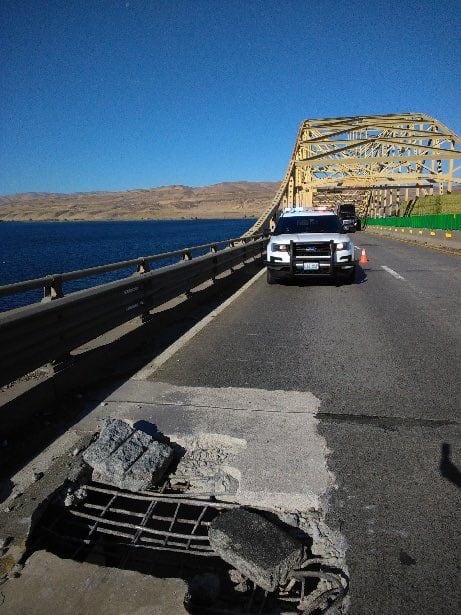 Crews working to repair hole that opened up on I-90 Vantage Bridge ...