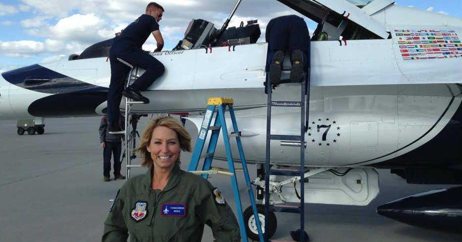 PHOTOS: KHQ's Leslie Lowe Soars With The Thunderbirds | Spokane News ...