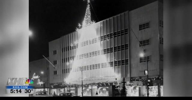 Almost lost to history, the Crescent Windows return for the holidays ...