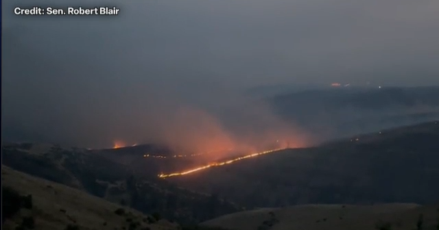 Gwen Fire stands at over 20,000 acres, burns through several houses ...