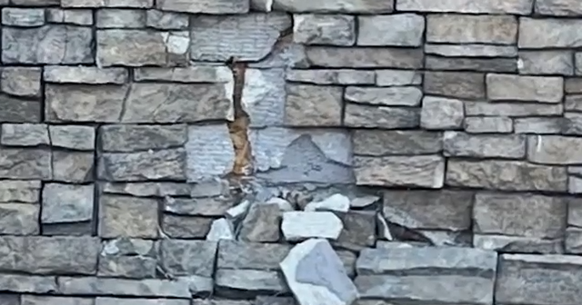 Driver crashes into Urgent Care building near Liberty Lake | Spokane ...