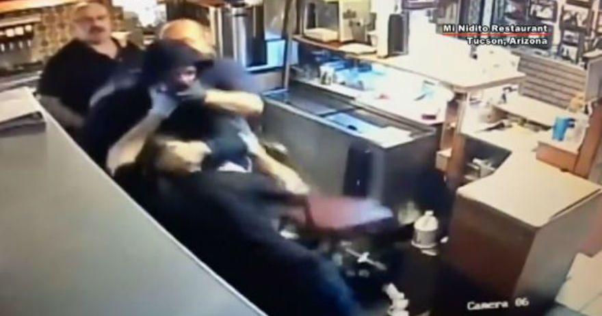 Employees attack, subdue would-be robber armed with box cutter ...