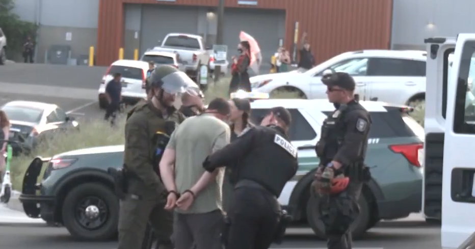 Federal trial for Spokane ICE detention protestors delayed to 2026 ...