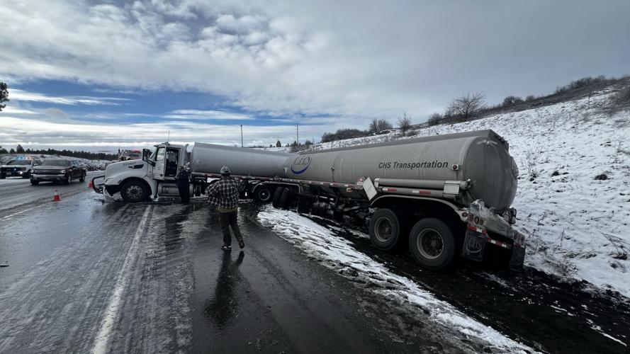 US-195 shutdown near Spangle | | khq.com