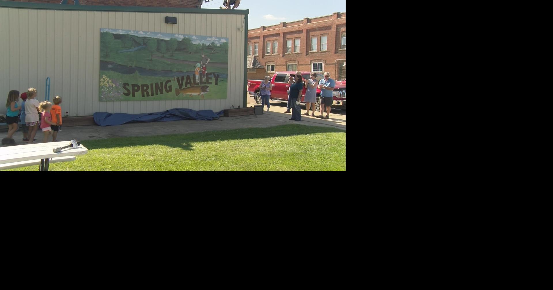 New mural unveiled in Spring Valley | News | kimt.com