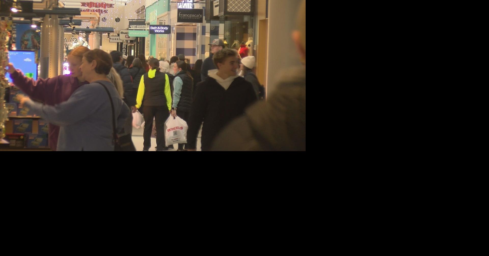 Black Friday deals bring thousands of shoppers to the Apache Mall ...