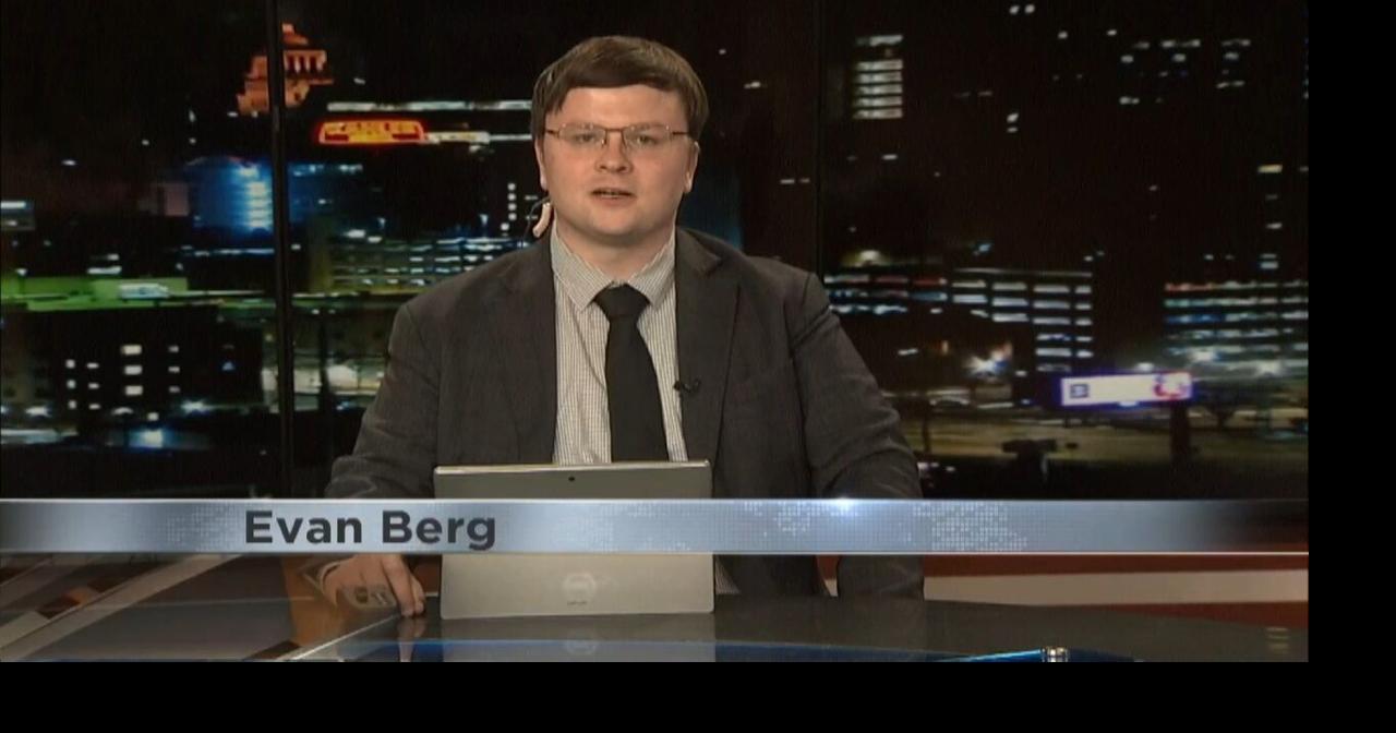 Rochester activists protest ICE presence in Minnesota in front of Hotel ...