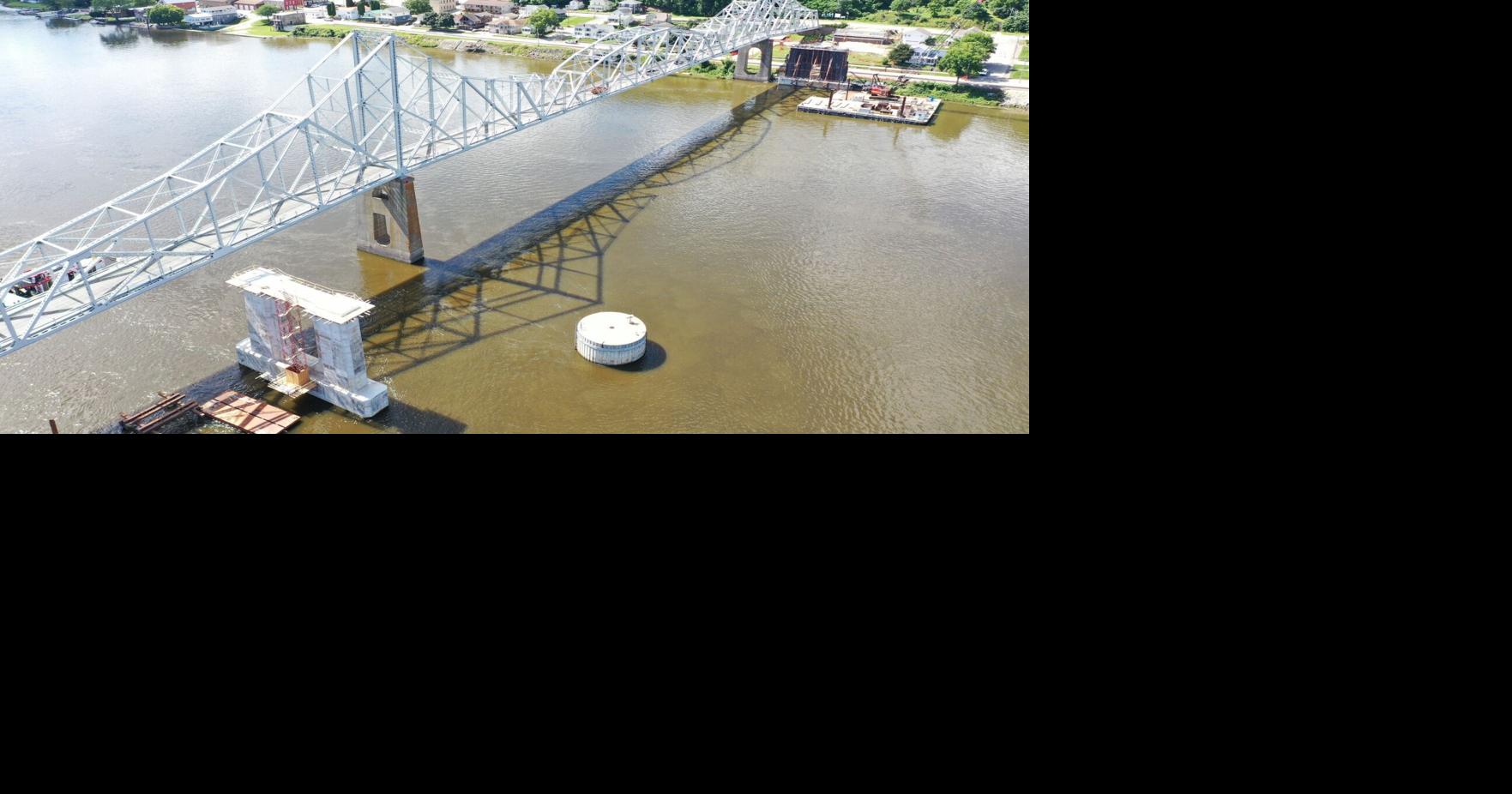 Lansing bridge closing Monday: Free car ferry to connect Iowa ...