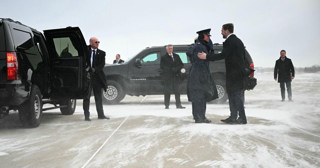 Vance's message in Minneapolis: Local officials must cooperate with the ...