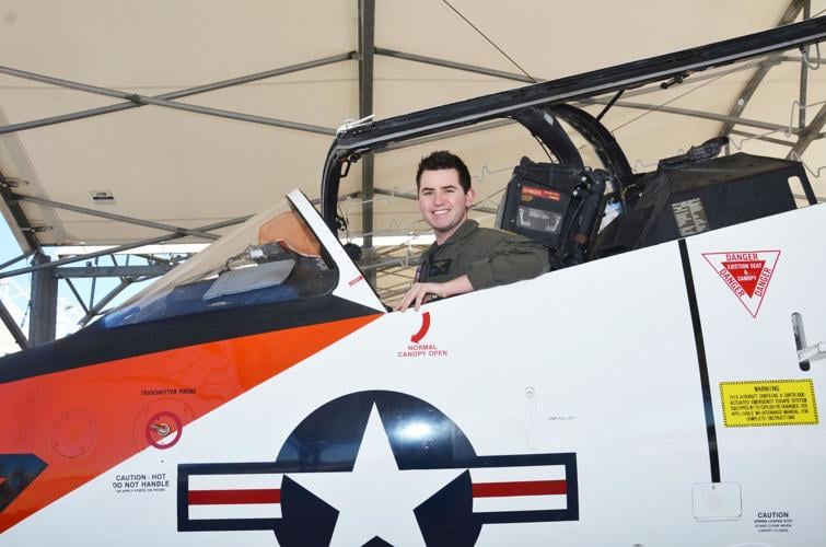 NAS-Kingsville pilots earn 'Wings of Gold' | Gallery | kingsvillerecord.com