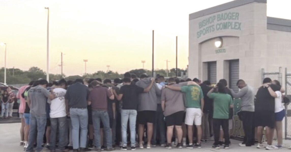 Bishop CISD holds vigil for Cody Ryan Perez | News | kingsvillerecord.com