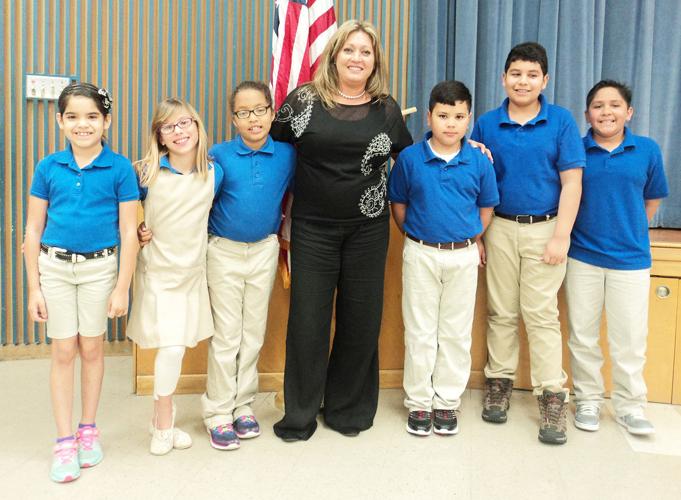 Perez Elementary recognizes UIL participants, winners | | kingsvillerecord.com