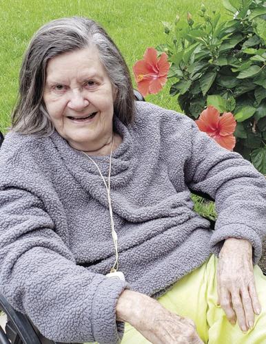 Barbara Goetsch | Obituaries | kingsvillerecord.com