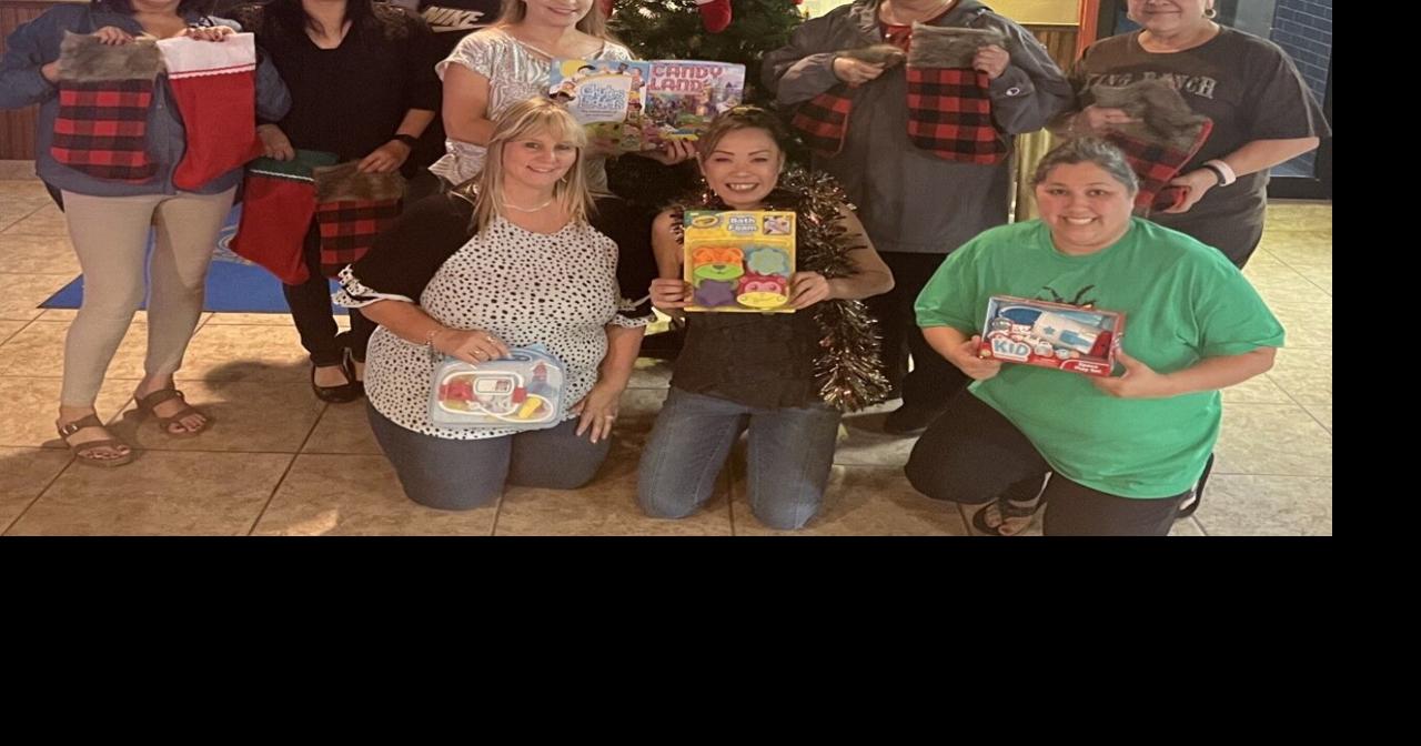American Legion Post 99 hosts capacity crowd at Christmas Movie Night ...