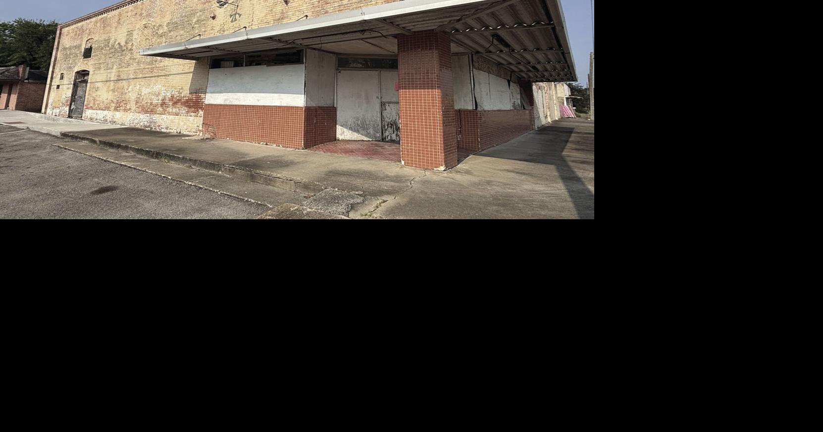 Condemned building has important past | News | kingsvillerecord.com