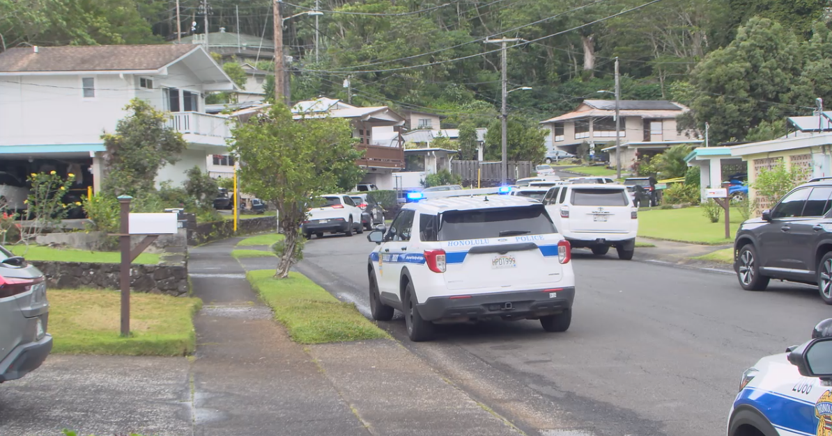 Manoa neighbors react as HPD investigates second deadliest mass murder ...