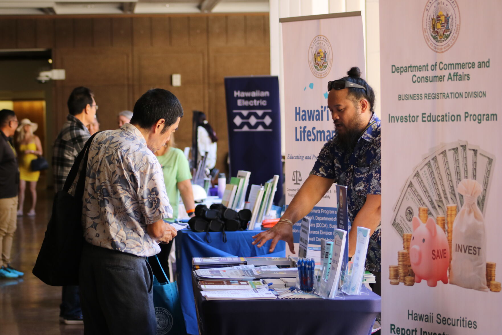 DCCA hosts 20th Consumer Protection Week Fair at the State Capitol ...