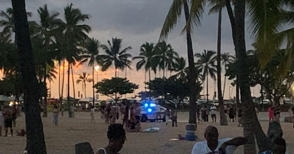 Rescuers search for missing swimmer off Waikiki Beach | News | kitv.com