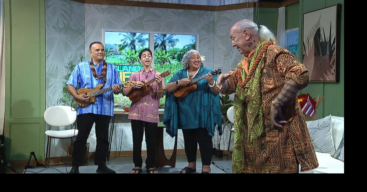 Kamaha’o Haumea-Thronas and Kumu Kawaikapuokalani Hewett Performing ...