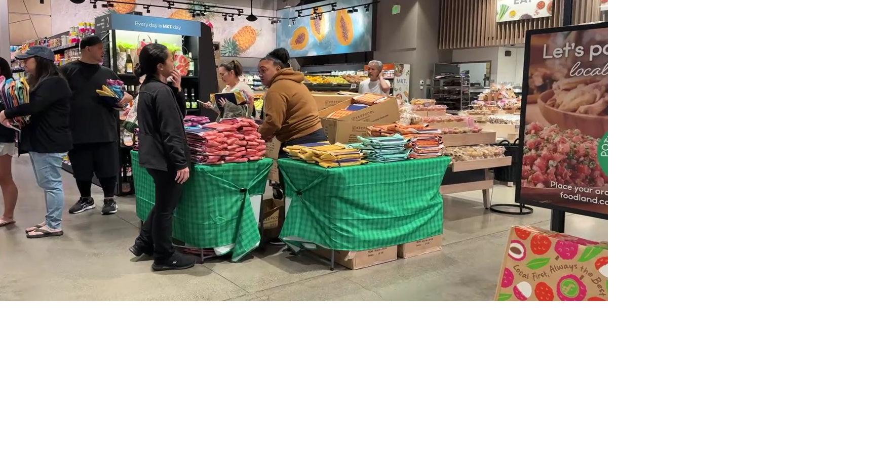 Foodland palaka bag frenzy draws crowds of customers to the grocery ...