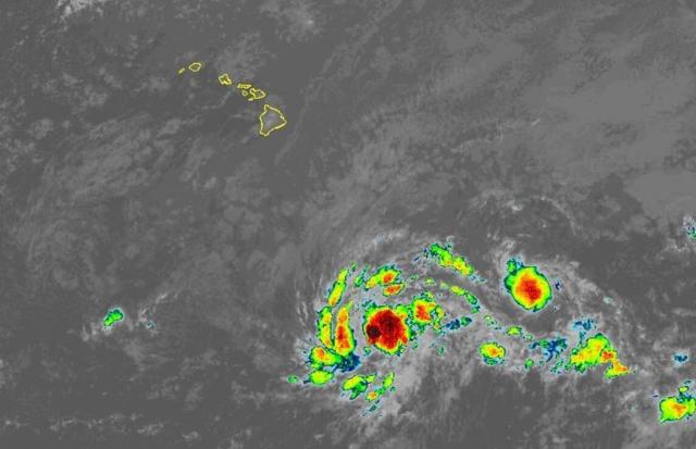 Hurricane Iona becomes first hurricane of 2025 Central Pacific season ...