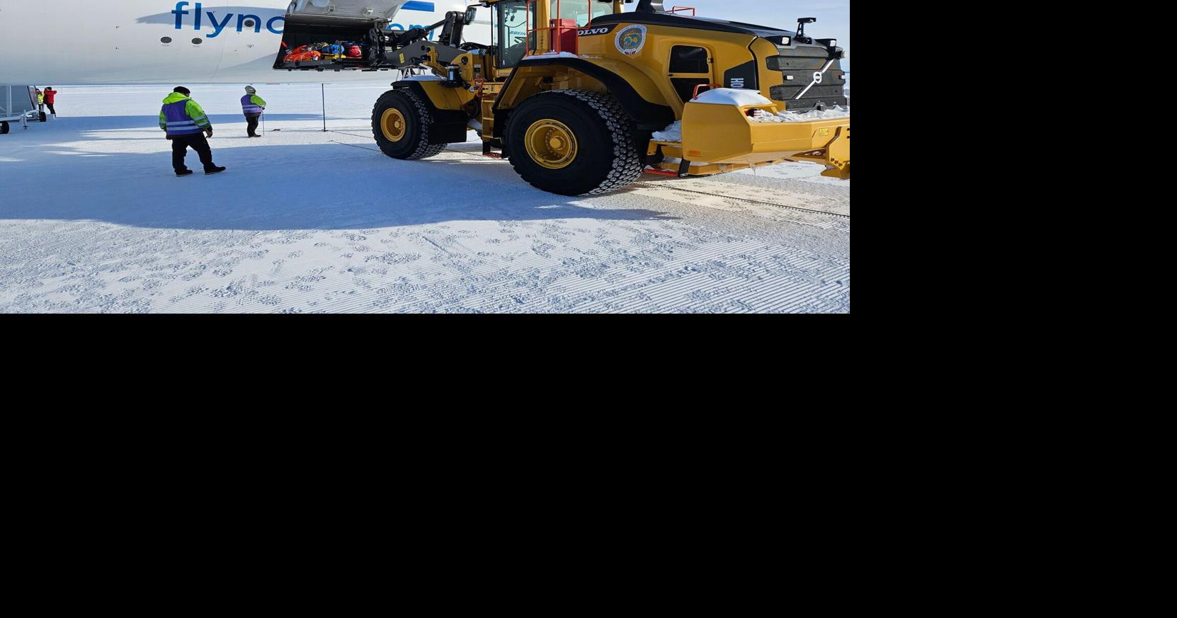 Frozen first as Boeing 787 Dreamliner makes landing in Antarctica ...