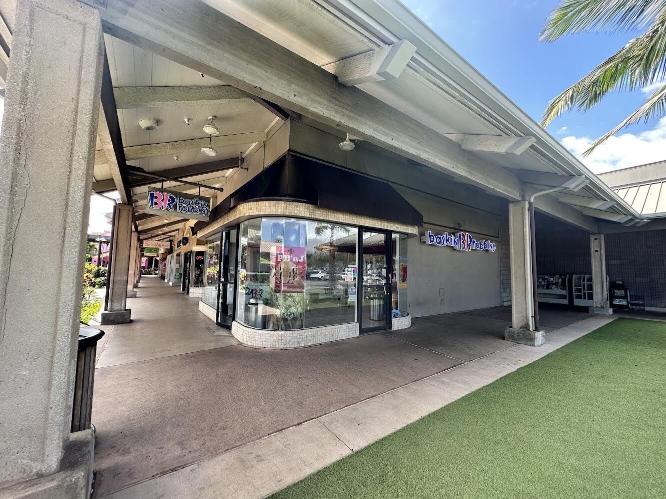 Baskin Robbins Store Front