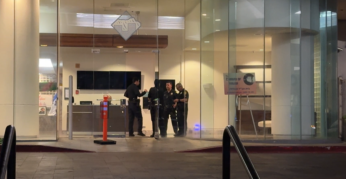 Police investigate attempted murder in early morning stabbing in ...