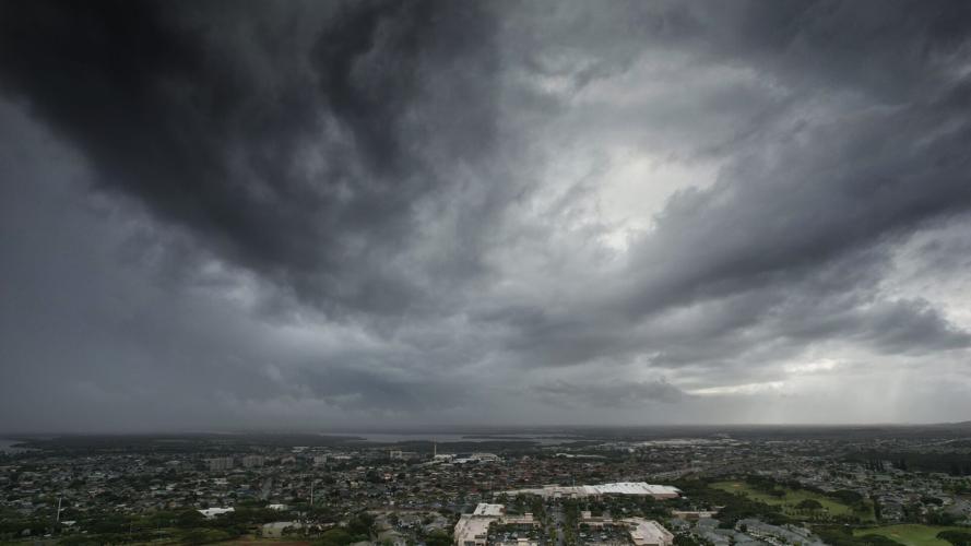 Gallery: Strong storm washes through the Hawaiian Islands | News | kitv.com