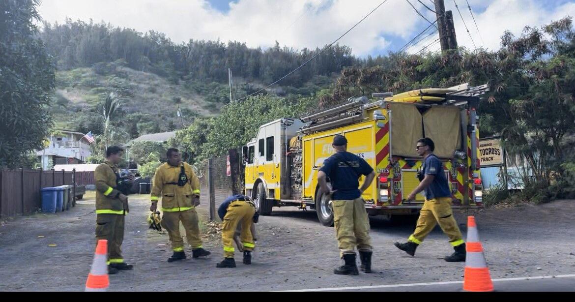 Honolulu firefighters continue to battle brush fire near Kahuku ...